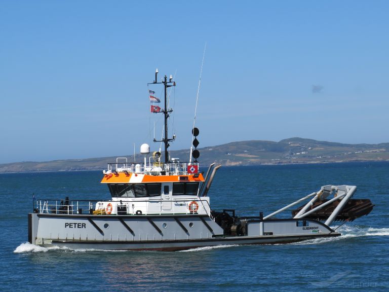 PETER, Tug - Details and current position - IMO 9842762 - VesselFinder