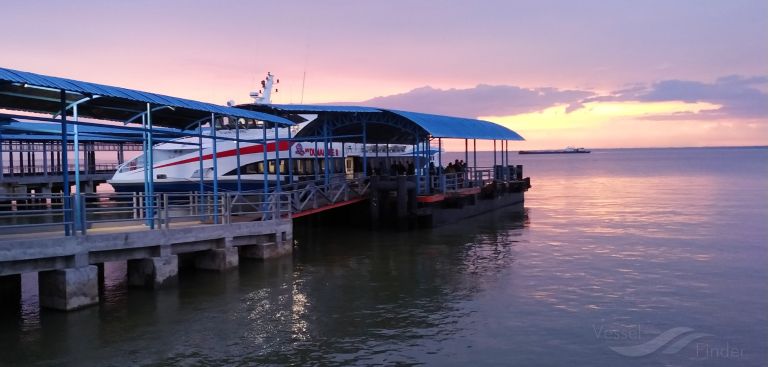 MV.DUMAI LINE 8, Passenger Ship - Details and current position - IMO ...