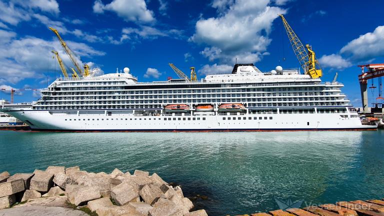 VIKING NEPTUNE, Passenger (Cruise) Ship - Details and current position ...