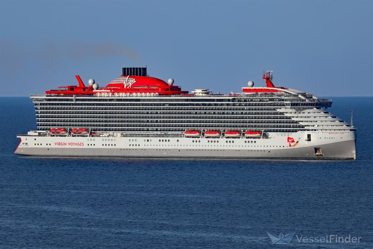 BRILLIANT LADY, Passenger (Cruise) Ship - Details and current position ...