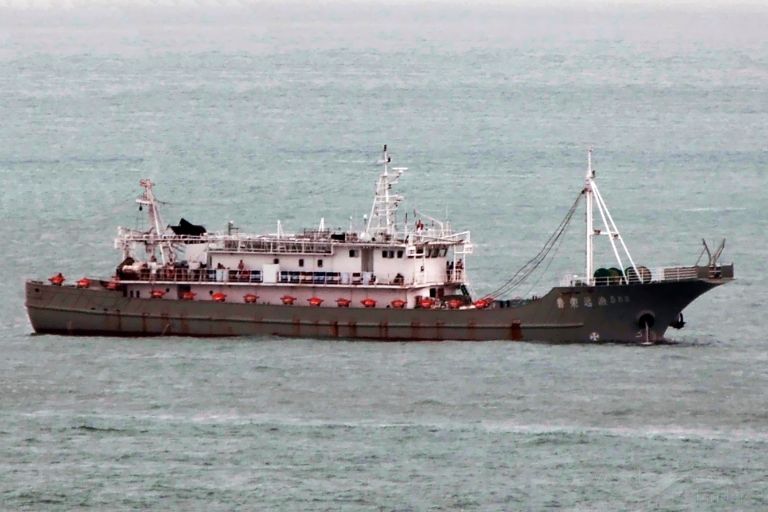 LU RONG YUAN YU 582, Fishing Vessel - Details and current position ...
