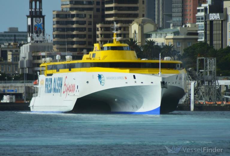 BANADEROS EXPRESS, Passenger/Ro-Ro Cargo Ship - Details and current ...