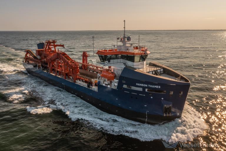 HANSON THAMES, Hopper Dredger - Details and current position - IMO ...