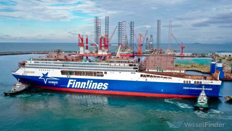 FINNSIRIUS, Passenger/Ro-Ro Cargo Ship - Detalles del buque y posición ...