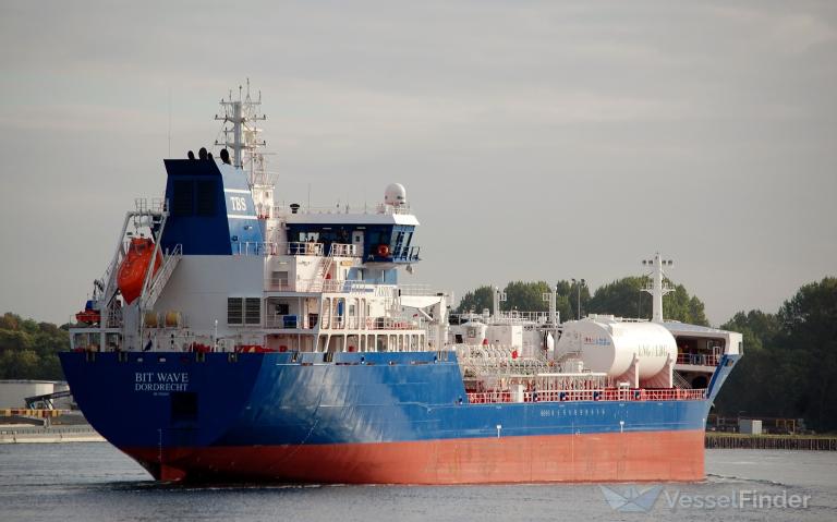 BIT WAVE, Chemical/Oil Products Tanker - Detalles del buque y posición ...