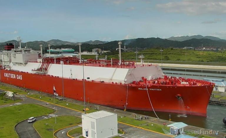 MALAGA KNUTSEN, LNG Tanker - Details and current position - IMO 9904182 ...