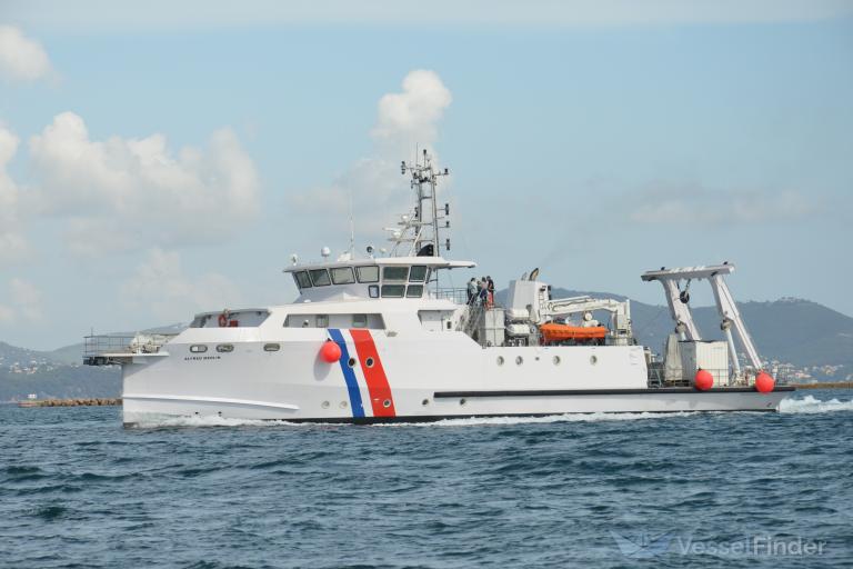 ALFRED MERLIN, Research Vessel - Details and current position - IMO ...