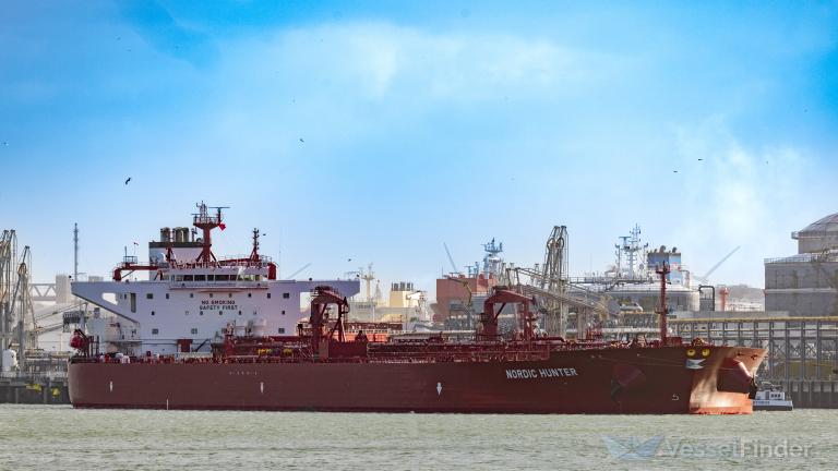 NORDIC HUNTER, Crude Oil Tanker - Details and current position - IMO ...