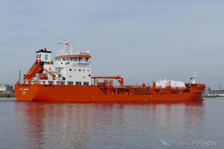 JOHN T. ESSBERGER, Chemical/Oil Products Tanker - Details and current ...