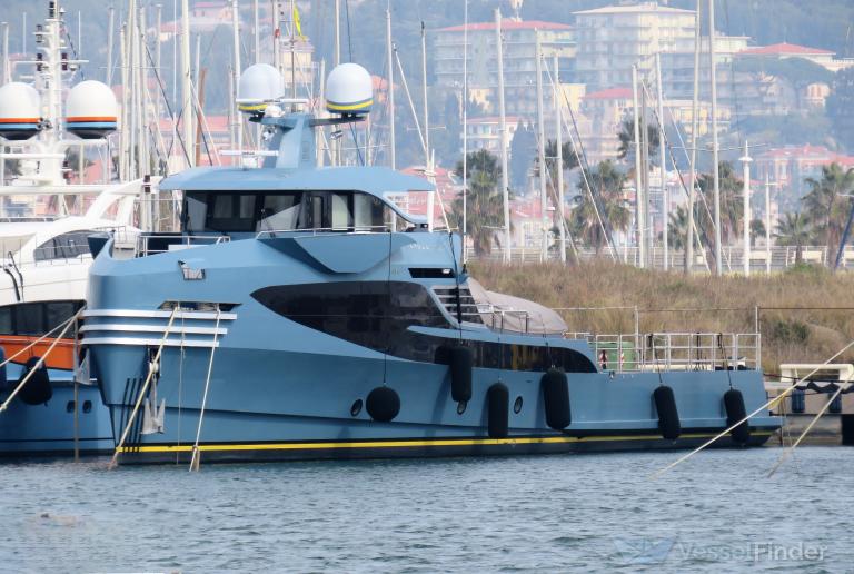 PHI PHANTOM, Yacht - Details and current position - IMO 9940411 ...