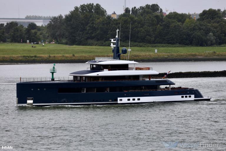 B, Yacht - Details and current position - IMO 9945605 - VesselFinder