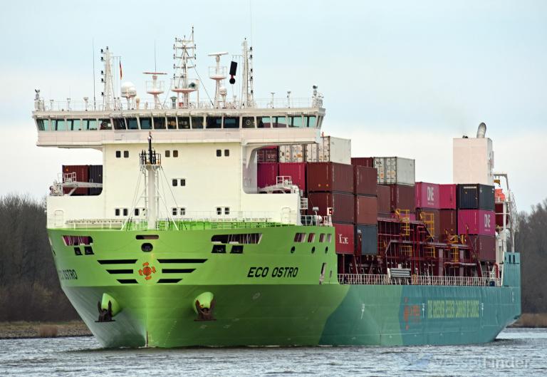 ECO OSTRO, Container Ship - Details and current position - IMO 9959565 ...