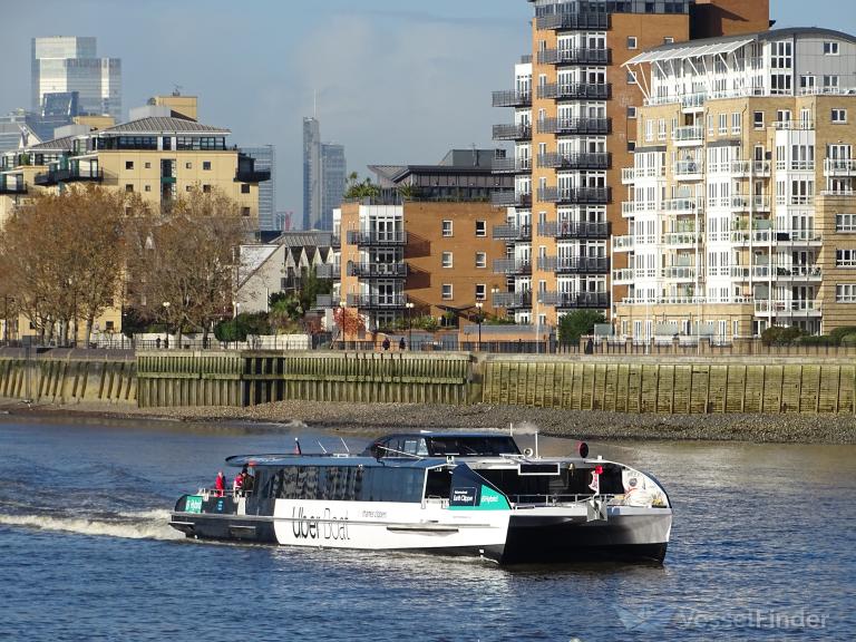EARTH CLIPPER, Passenger Ship - Details and current position - IMO ...
