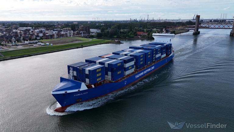 PANDA 004, Container Ship - Details and current position - IMO 9968906 ...