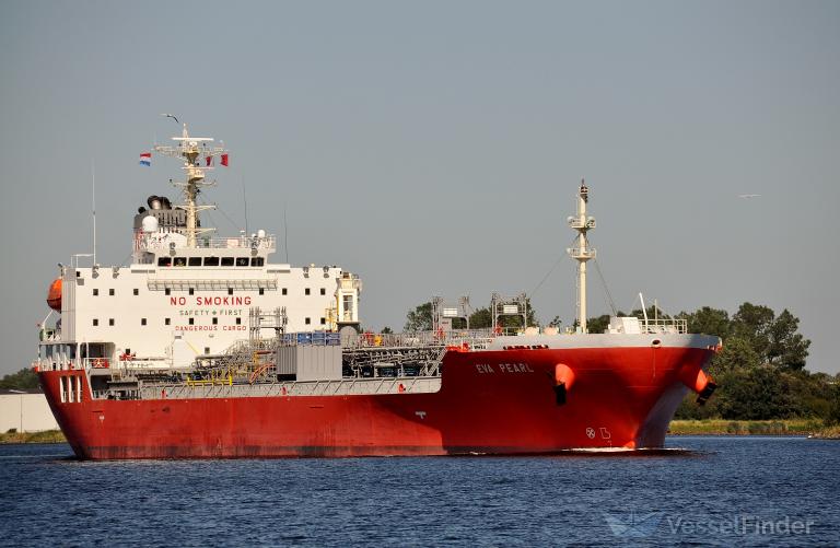 EVA PEARL, Chemical/Oil Products Tanker - Details and current position ...
